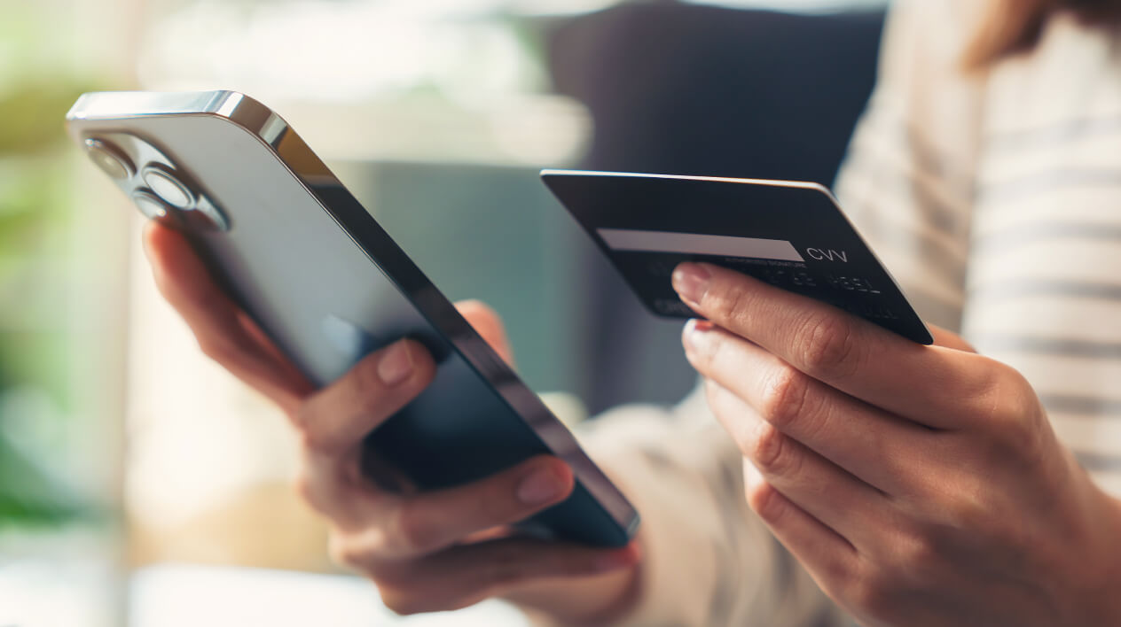 Chargebacks vs refunds: what’s the difference? | Checkout.com